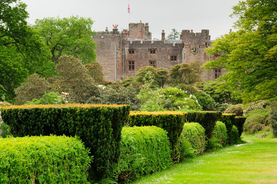 English Heritage: Muncaster Castle - LondonNet